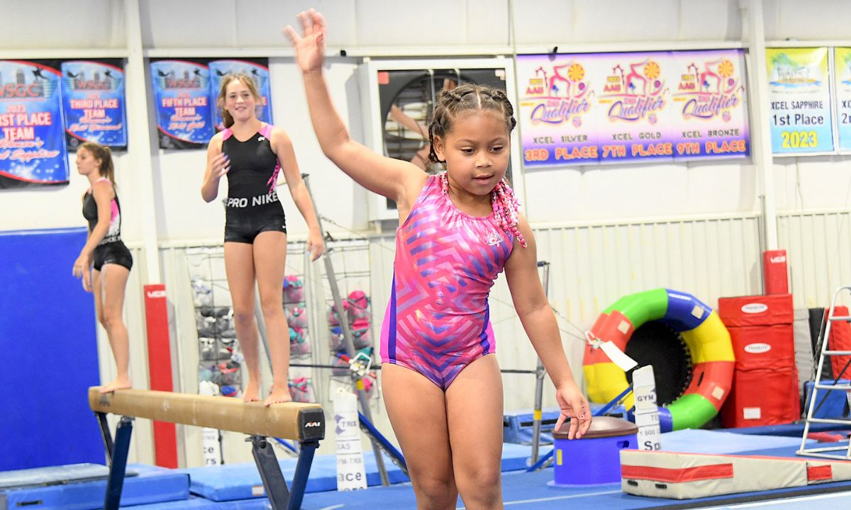 Jump, roll, flip! Caliana!