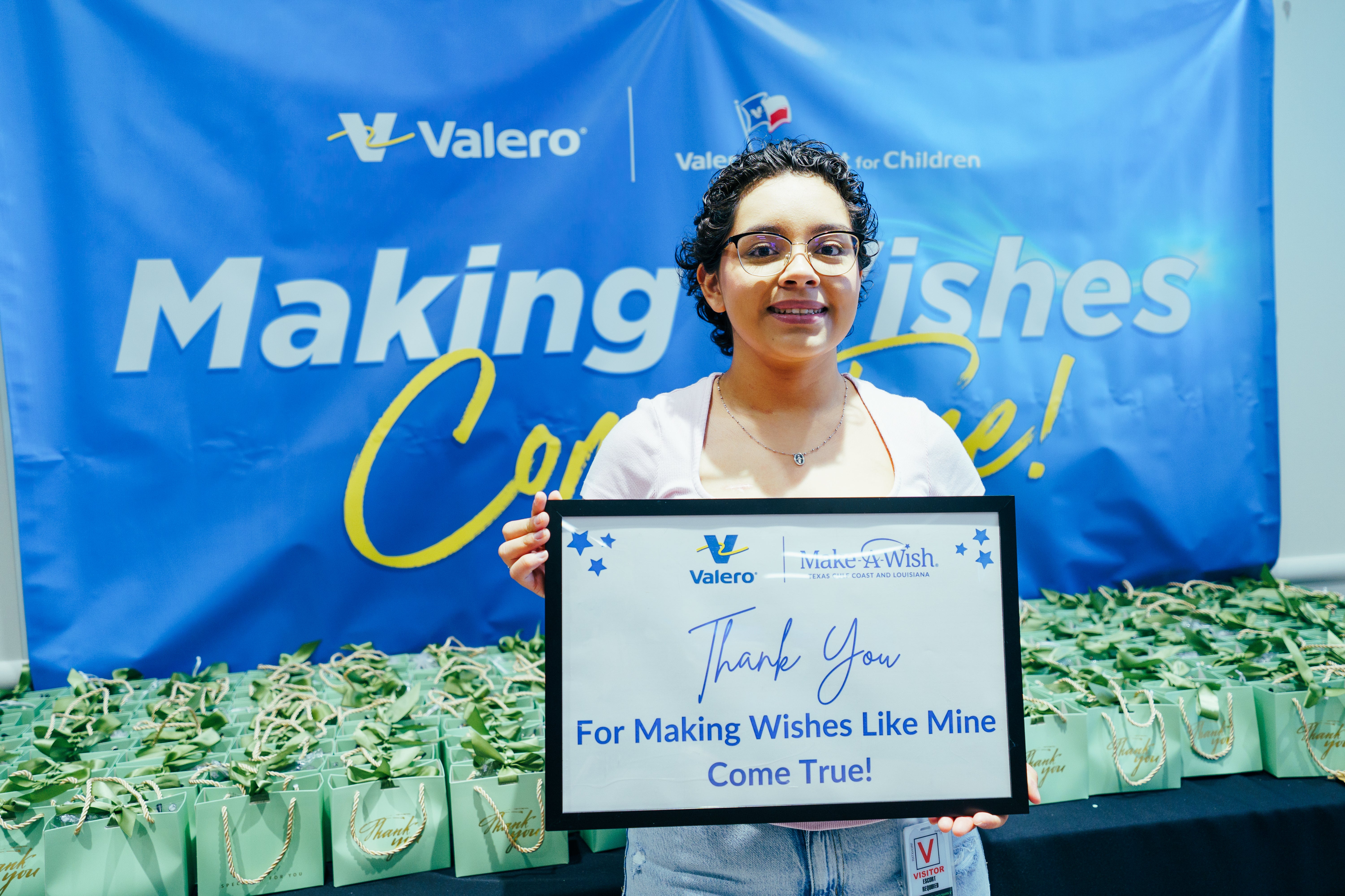 Yaslin and Valero- Make-A-Wish Texas Gulf Coast and Louisiana